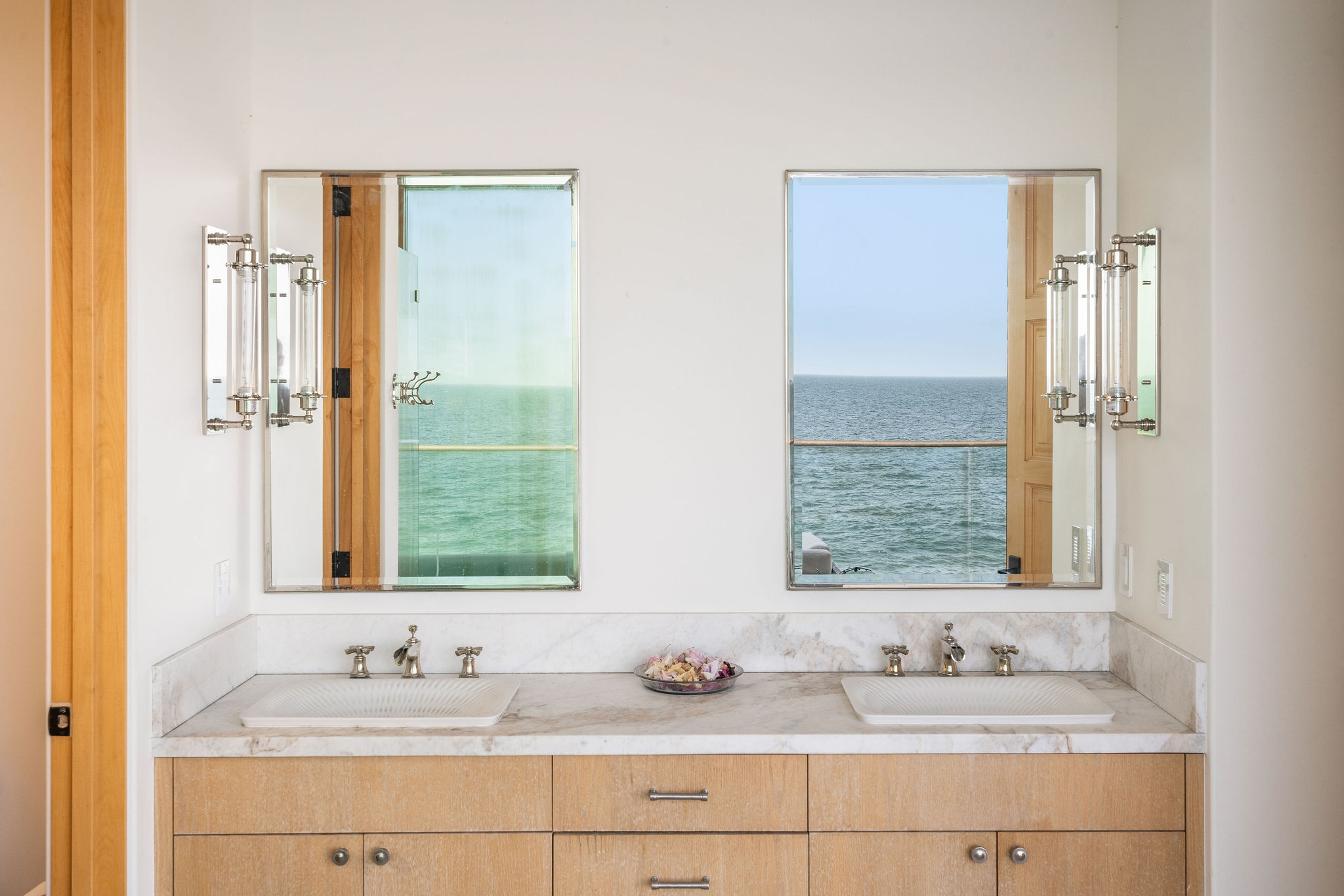 19824 Pacific Coast Hwy, Malibu - Juliette Hohnen